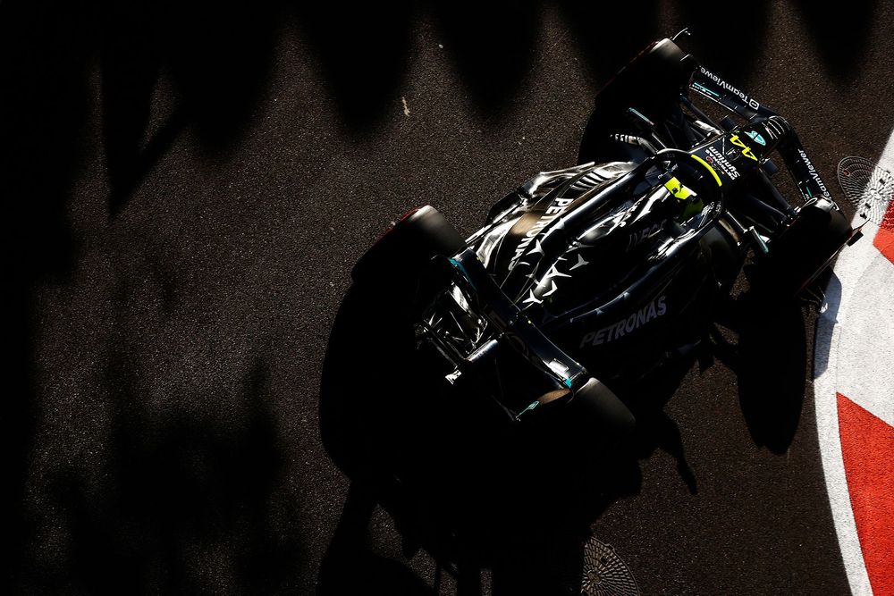 Russell premier devant Hamilton - Mercedes reste prudent malgré de ...